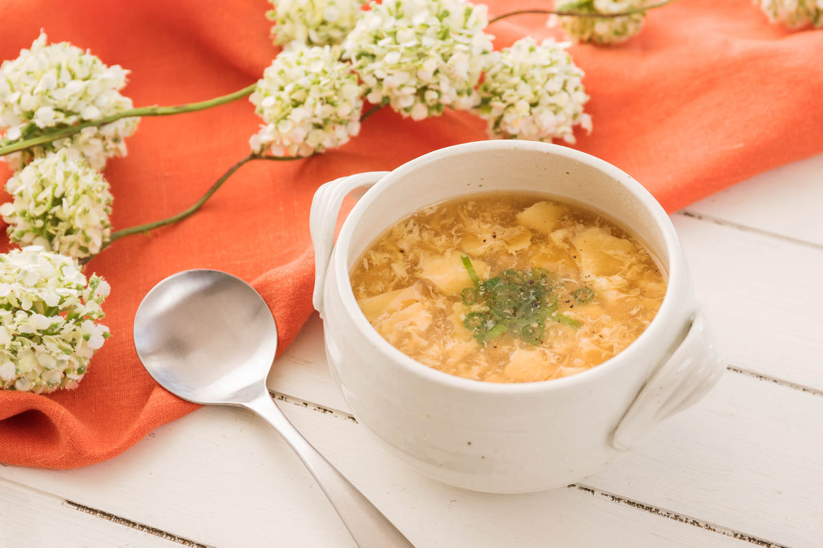 Chinese fluffy egg soup